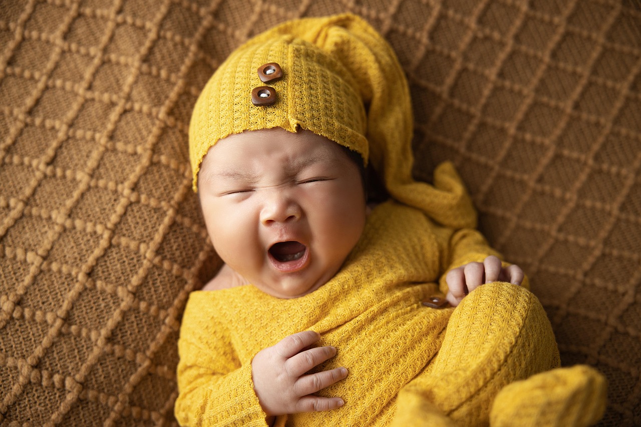 Why Does My Baby Cry for No Reason? Causes, Soothing Tips & When to ...